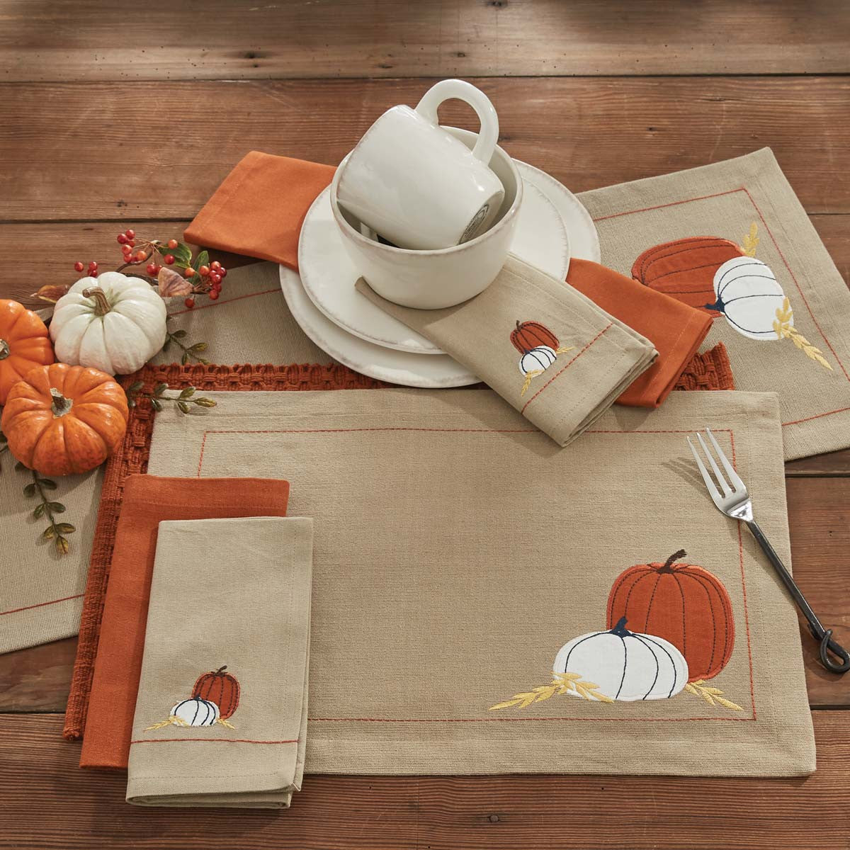 Pumpkins Embroidered Placemat – Old Fashioned Milk Paint UK